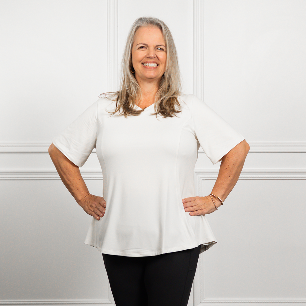Flowy Tee for Women 45+ - Anti-Muffin-Top Coverage | AnyAge Wear